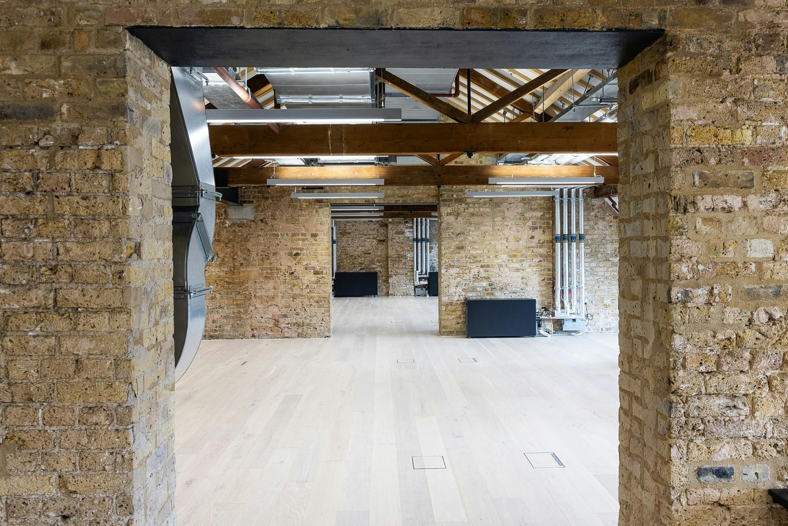 Retail Space to Rent in 201 Bishopsgate, London, EC2M 3AE - 707 sq ft ...