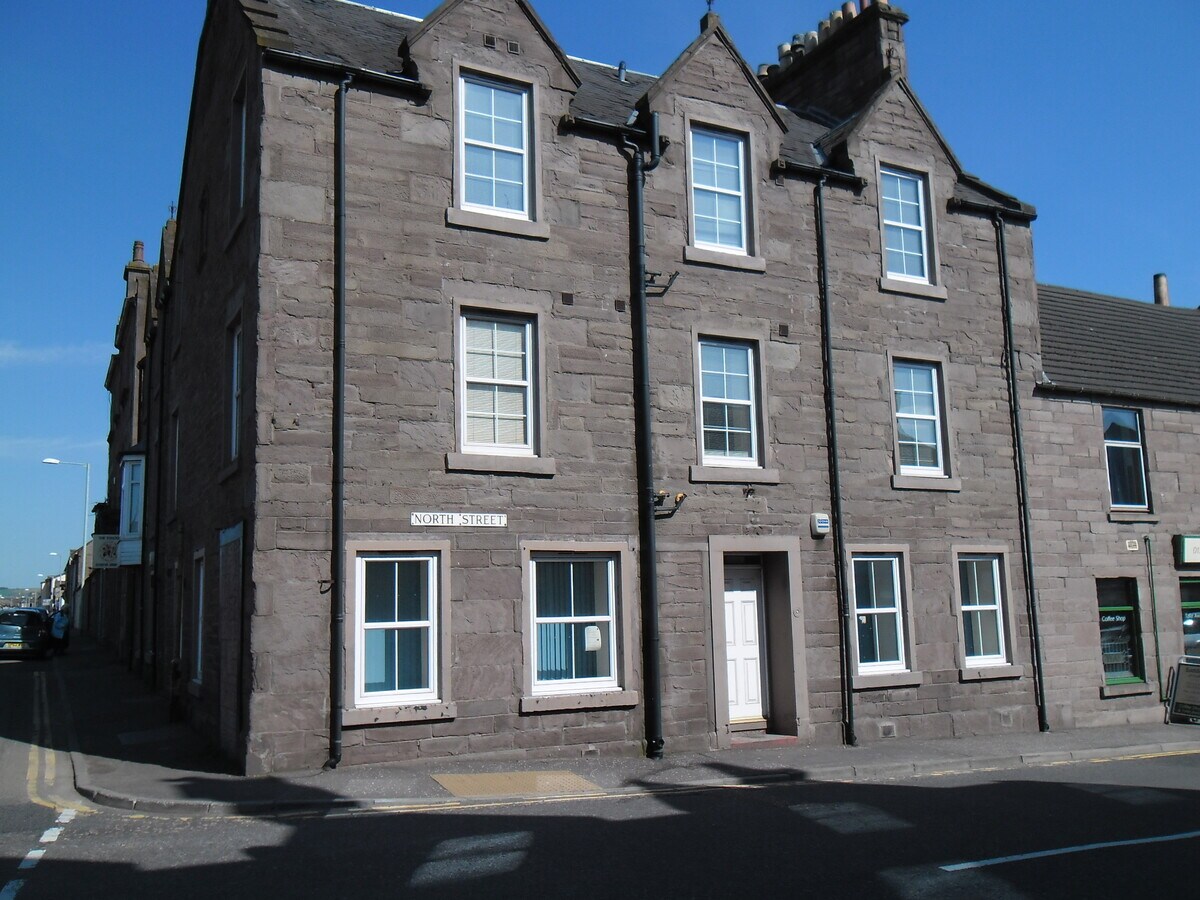 Office Property for Sale in 98 North St, Forfar, DD8 3BN - 3,298 sq ft ...