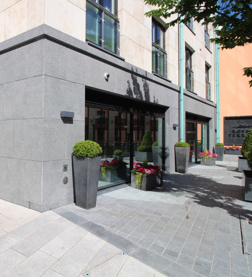 Royal Plaza, Guernsey, GY1 2HN | LoopNet UK