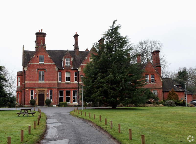 Westcott Rd, Dorking, RH4 3NB - GBR