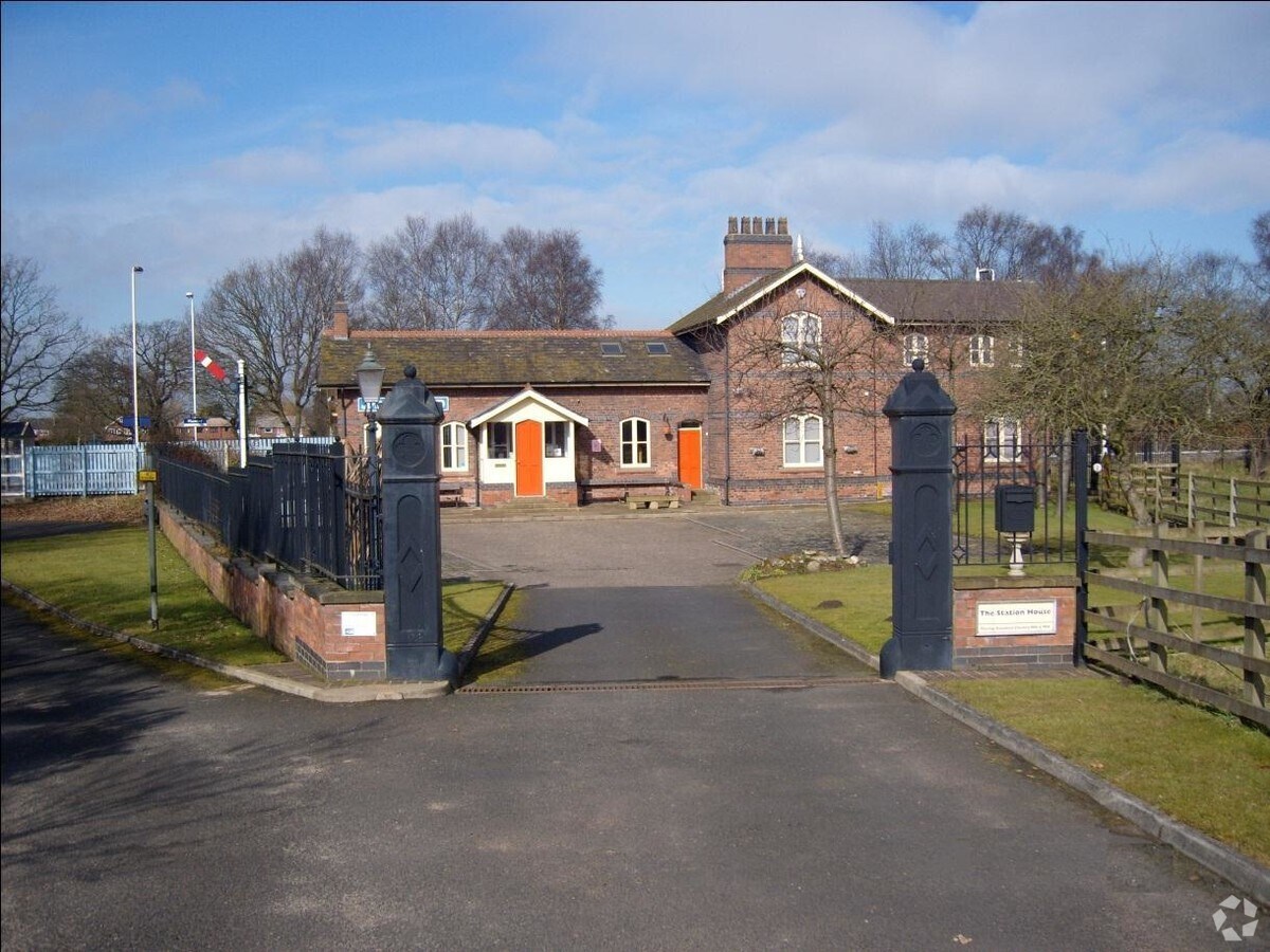 Station House, Plumley Moor Rd, Knutsford, WA16 9RX | LoopNet