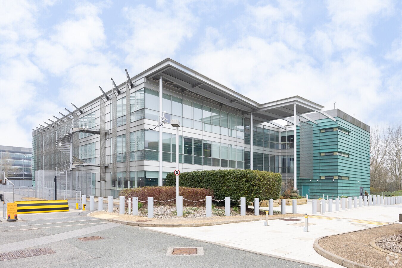 400 Brook Dr, Reading, RG2 6UU | LoopNet