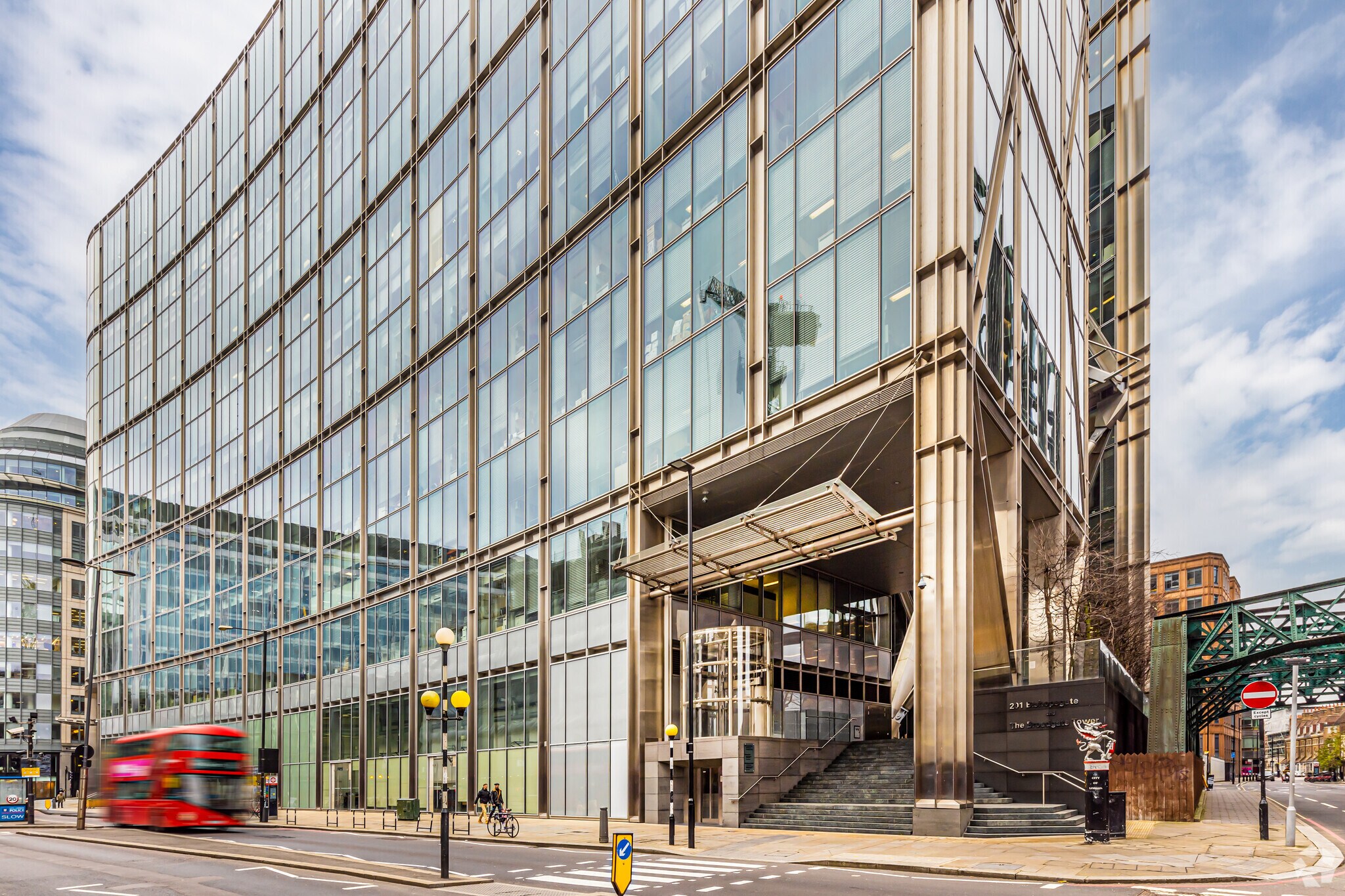 Retail Space to Rent in 201 Bishopsgate, London, EC2M 3AE - 707 sq ft ...