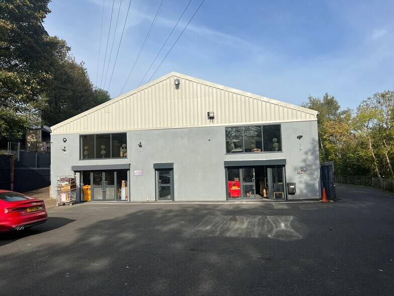 Lifford Ln, Birmingham, B30 3JH - Wharfside Studios | LoopNet UK