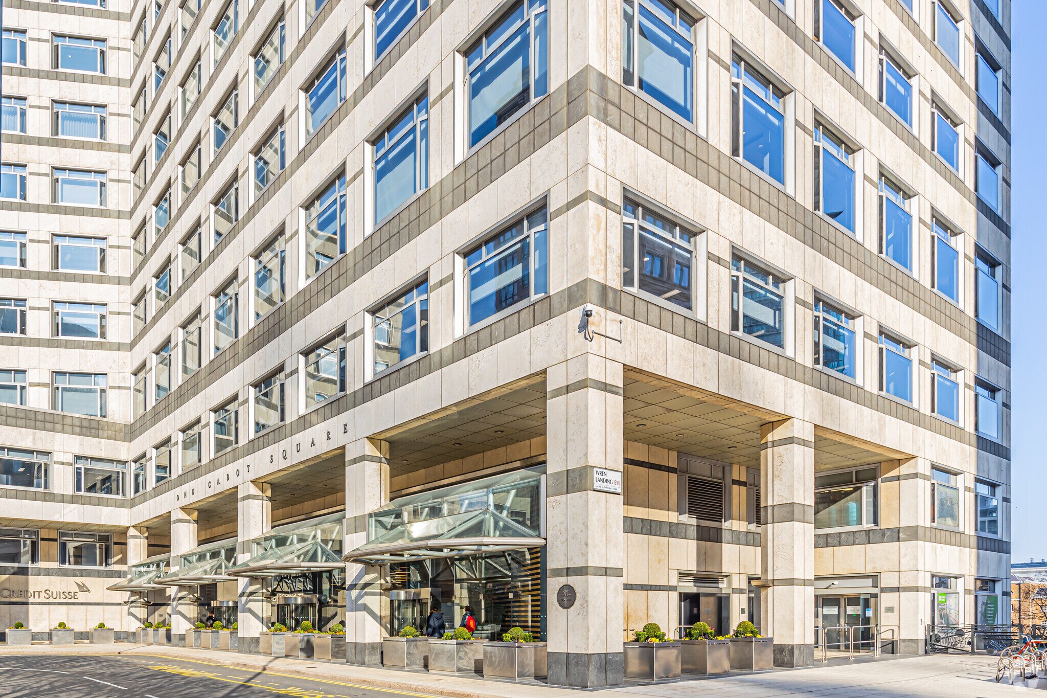 1 Cabot Sq, London, E14 4QJ - Office to Rent - 145,845 sq ft - GBR