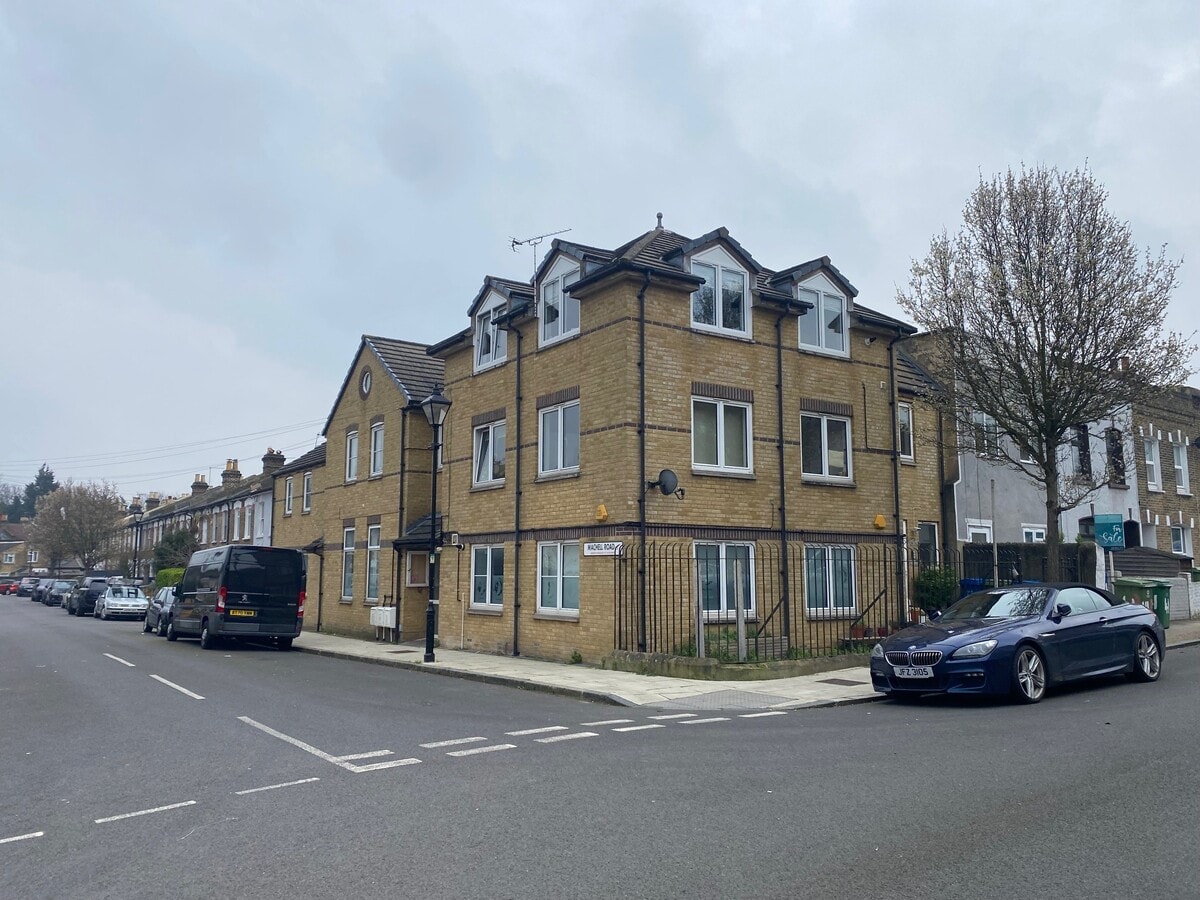 2a Machell Rd, London, SE15 3XQ - GBR