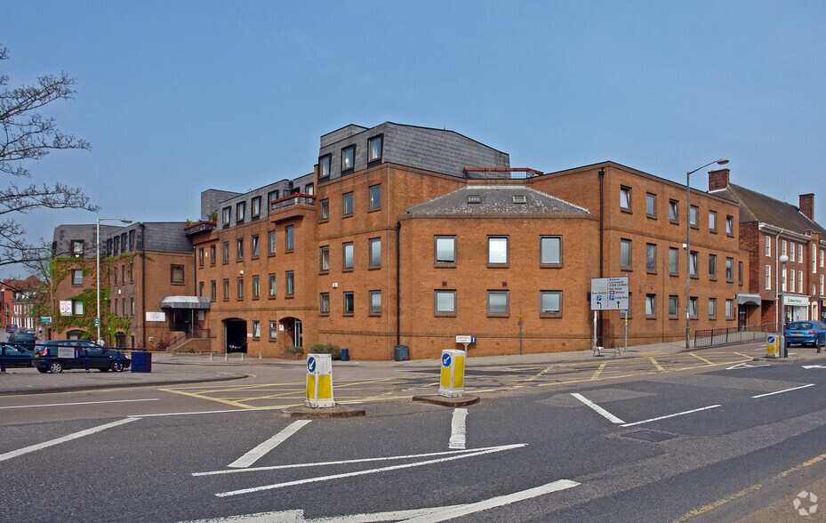 Portmill Ln, Hitchin, SG5 1DJ