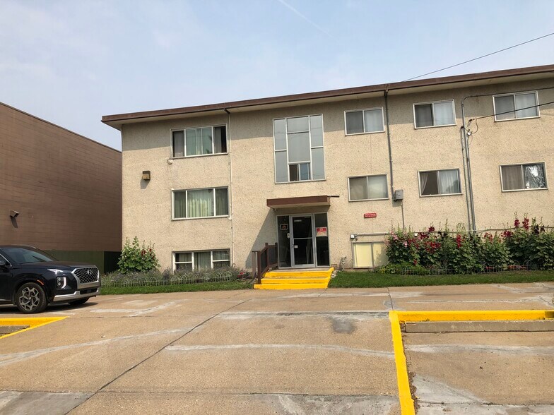 4031 118th Ave NW, Edmonton T5W 1A3 - Residential for Sale | LoopNet UK