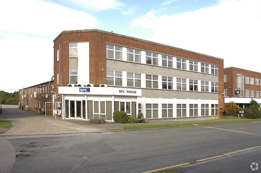 5 Hunting Gate, Hitchin, SG4 0TJ - Industrial for Rent - 69,837 SF - GBR