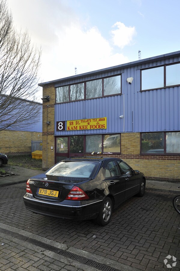 250 Milkwood Rd, London, SE24 0HG - GBR