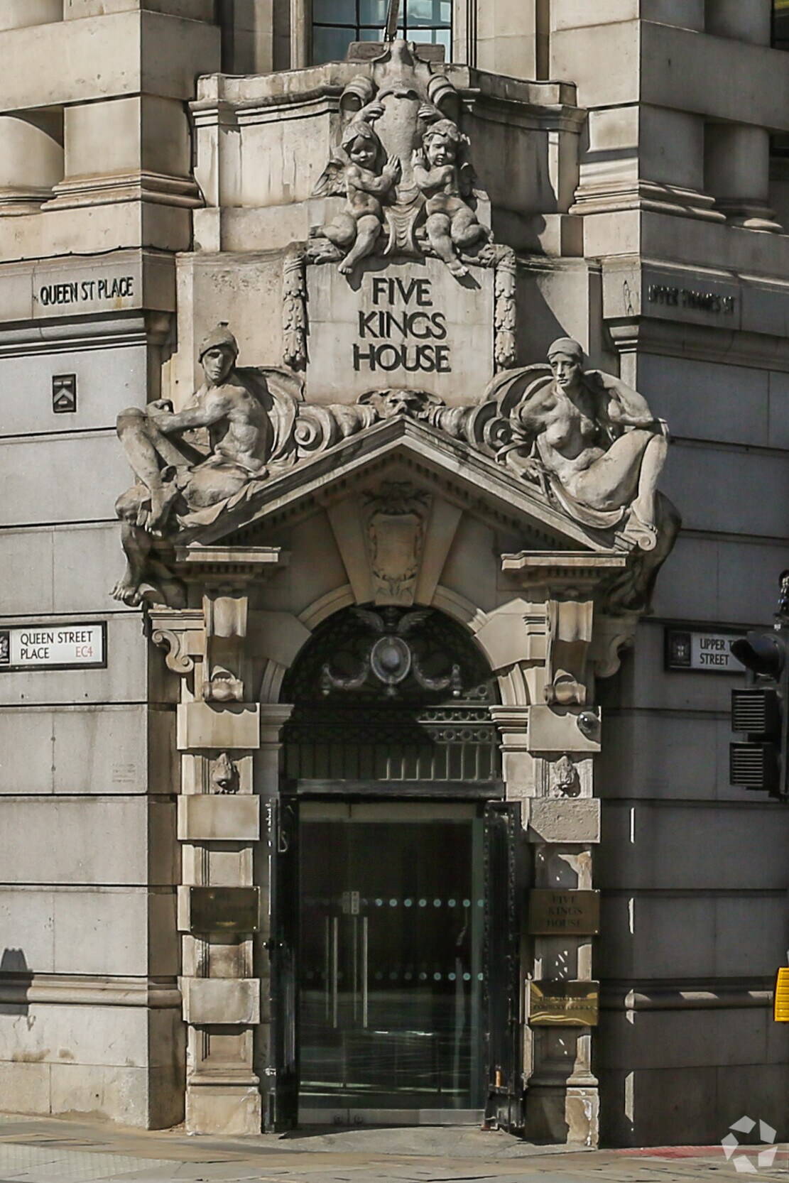 1 Queen Street Pl, London EC4R 1QS - Five Kings House | LoopNet.co.uk