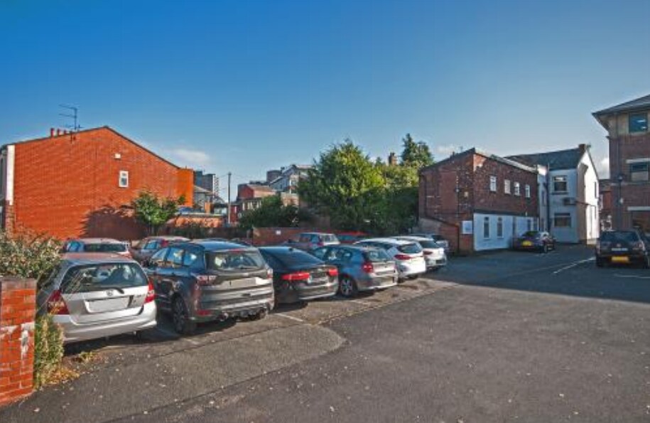 24-26 Greek St, Stockport SK3 8AB | LoopNet UK