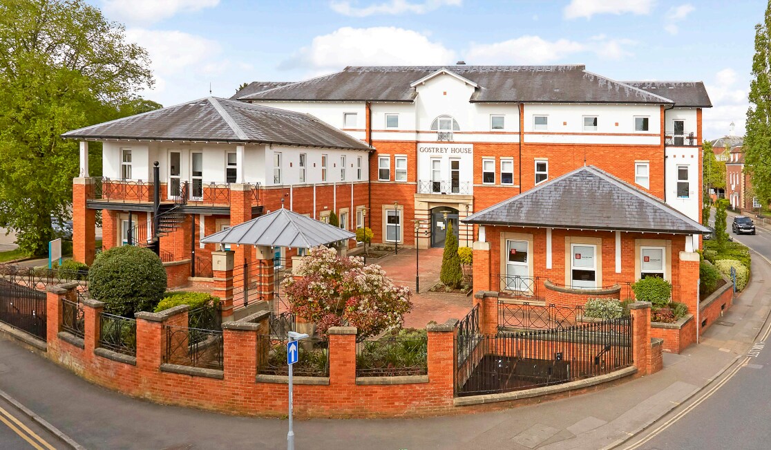 Union Rd, Farnham GU9 7PT | LoopNet UK