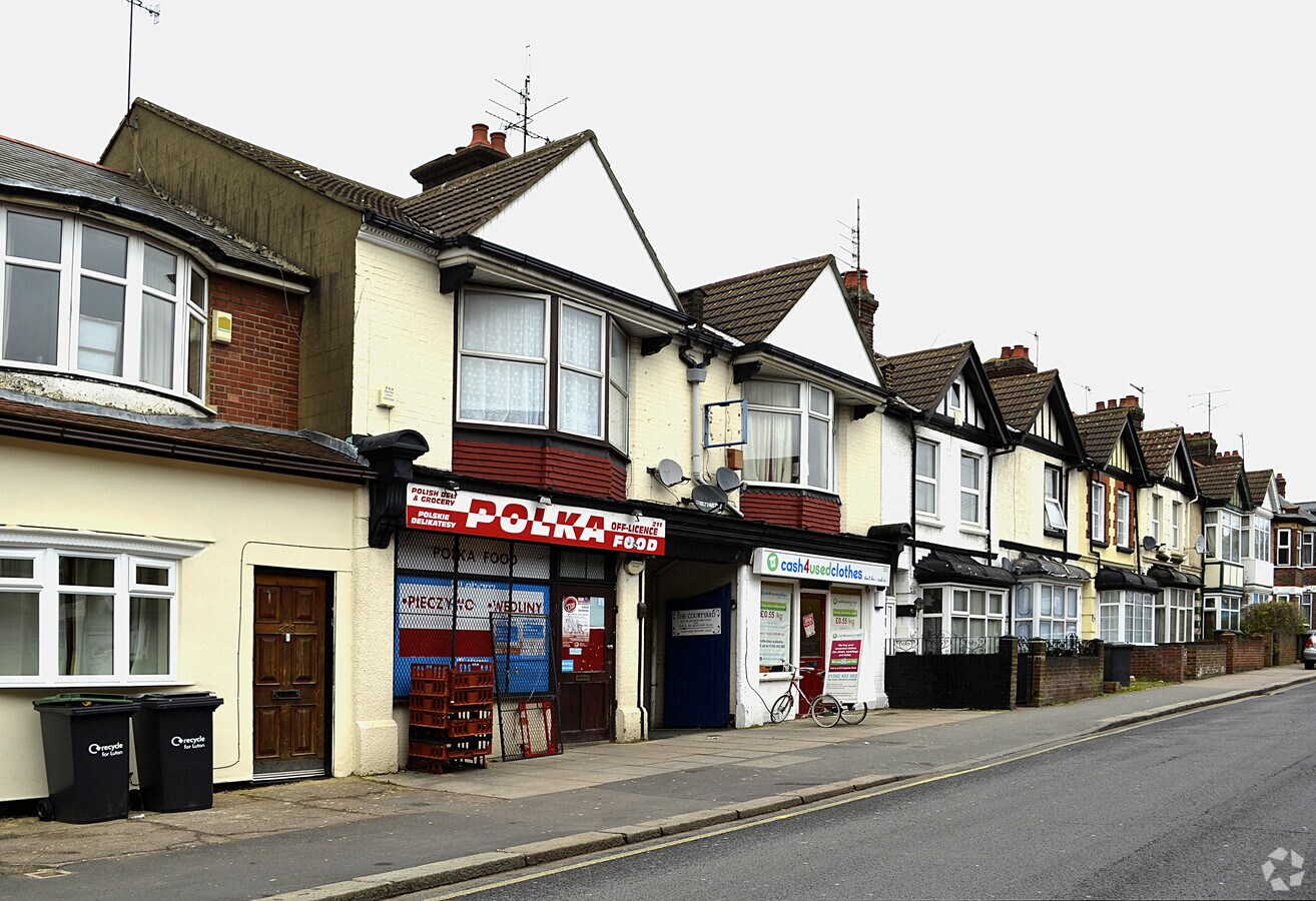 211-213 Hightown Rd, Luton, LU2 0BZ