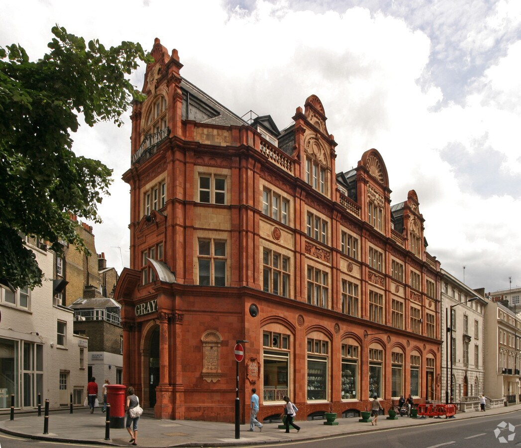 58 Davies St, London, W1K 5JF - GBR