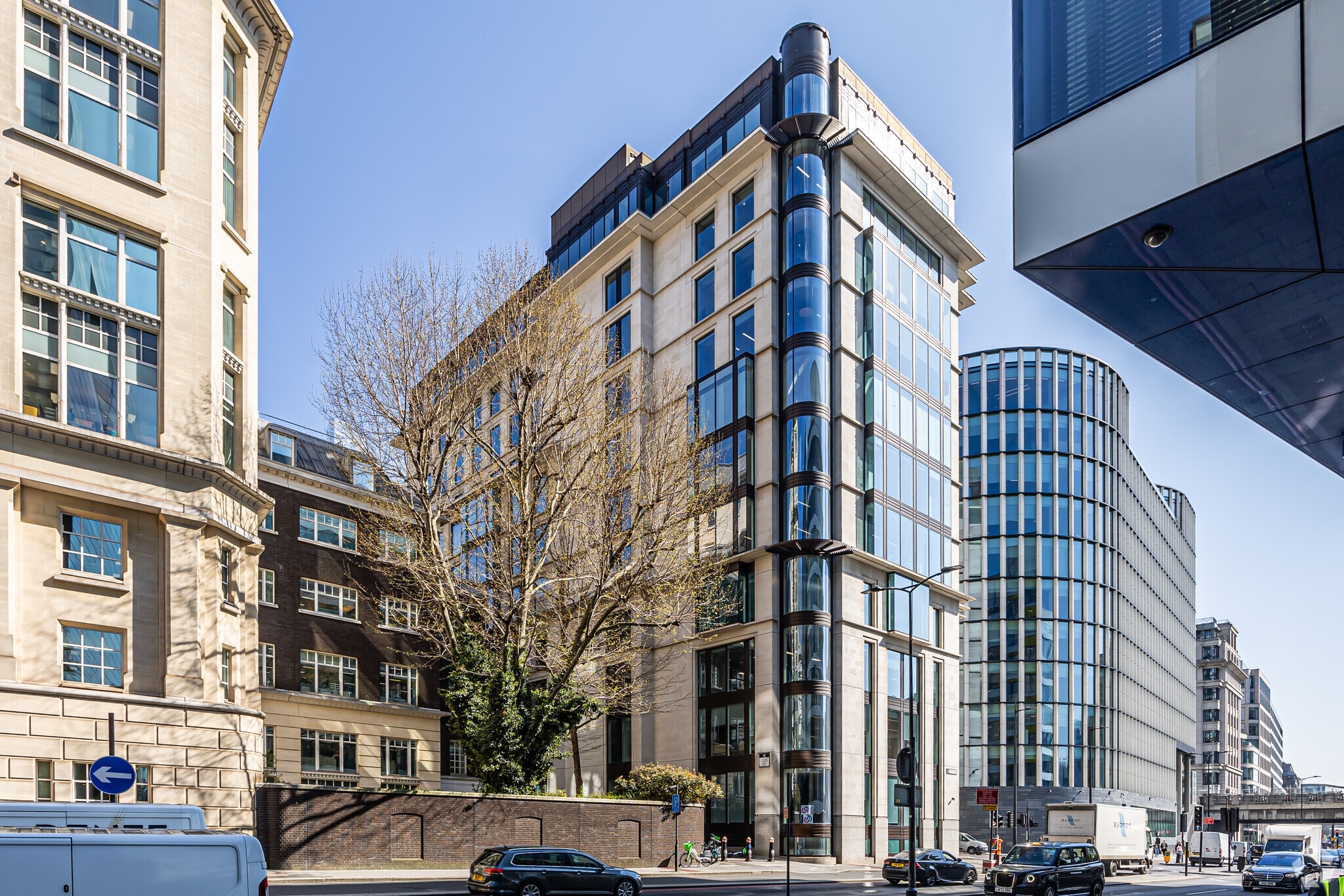 12 Arthur St, London, EC4R 9AB - Office to Rent - 10,204 sq ft - GBR
