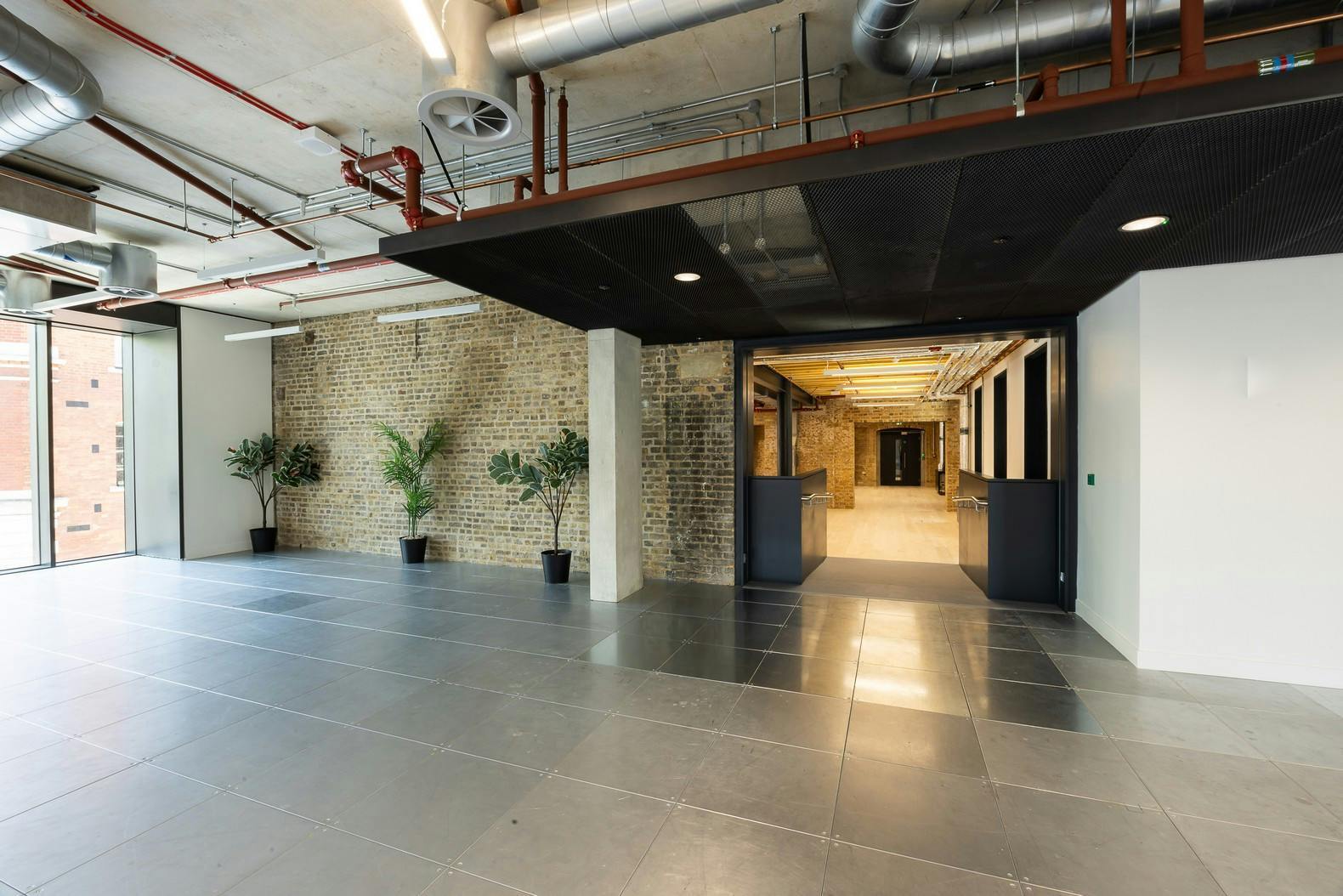 Retail Space to Rent - 201 Bishopsgate, London, EC2M 3AE - 707 sq ft ...