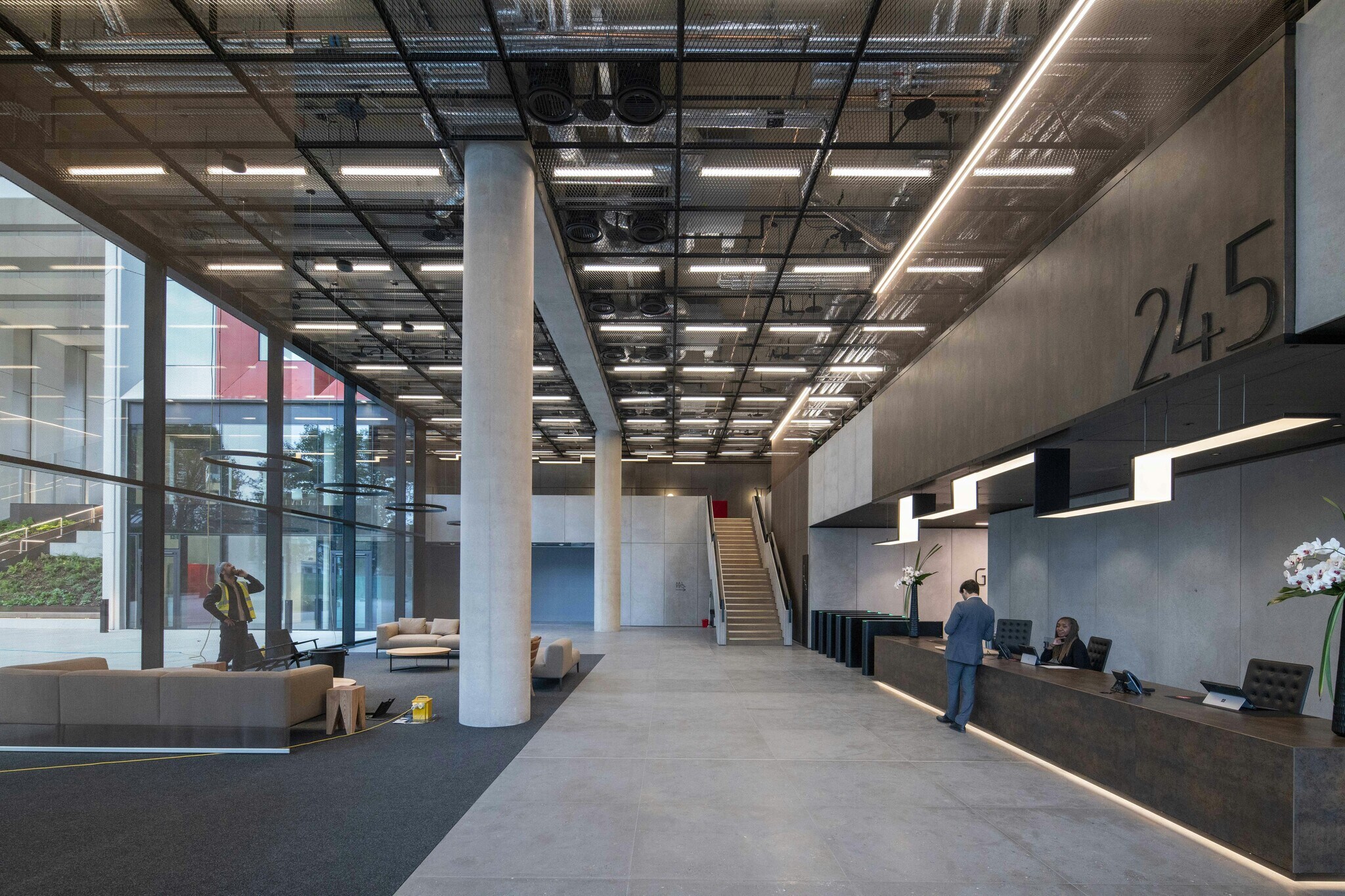 245 Hammersmith Rd, London, W6 8PW - Industrious at 245 Hammersmith ...