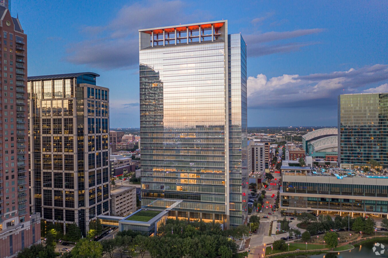 1501 McKinney St, Houston, TX 77010 - Hess Tower | LoopNet UK