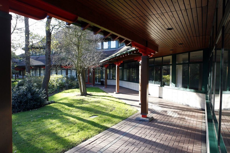 4200-4520 Solihull Pky, Birmingham, B37 7YN - Waterside Centre | LoopNet UK