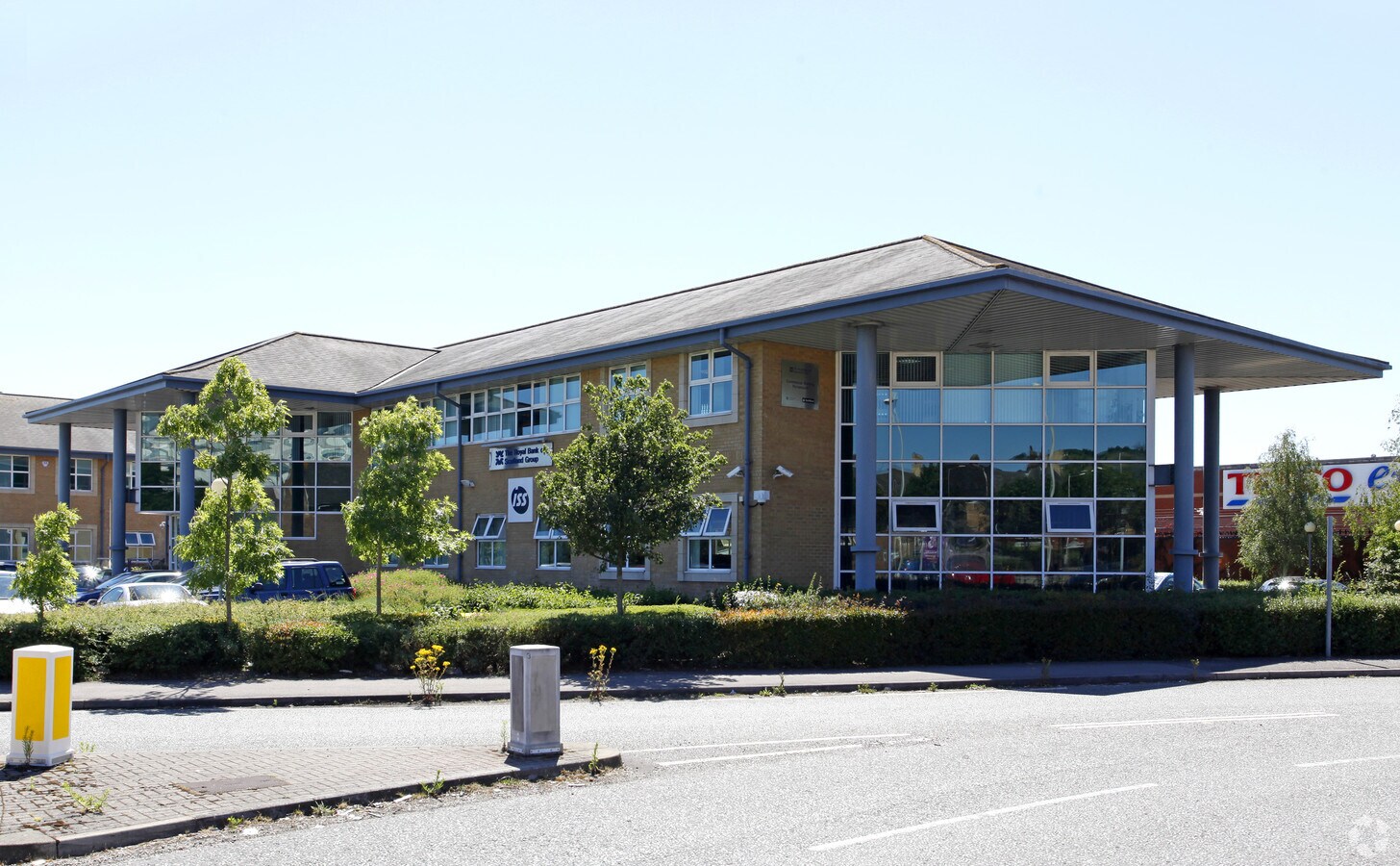 Compass Rd, Portsmouth PO6 4RS | LoopNet UK