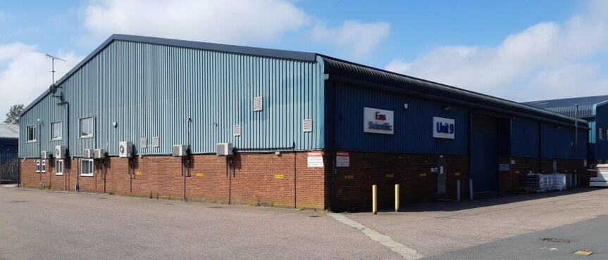 Childerditch Hall Dr, Brentwood, CM13 3HD | LoopNet UK