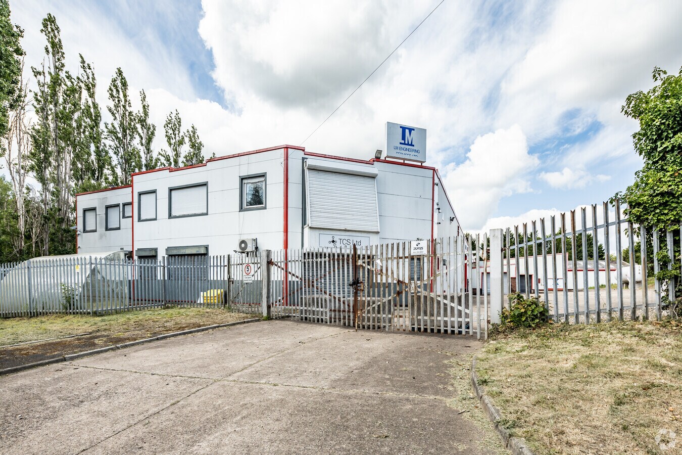 13 Queensway, Wrexham, LL13 8YR - Industrial to Rent - 43,420 sq ft - GBR