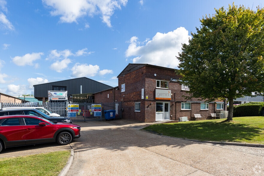18 Albert Dr, Burgess Hill RH15 9TN - Office for Rent | LoopNet UK