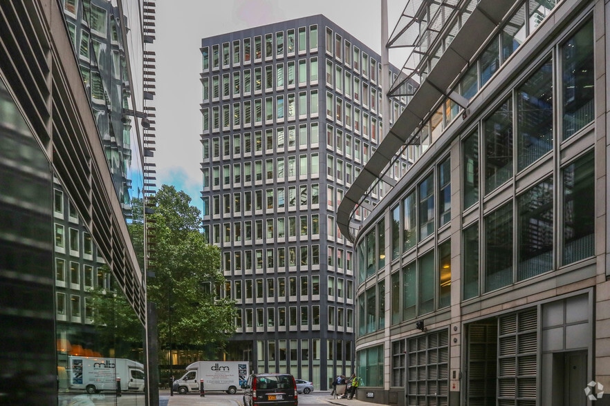 8-10 New Fetter Ln, London EC4A 1AZ | LoopNet UK