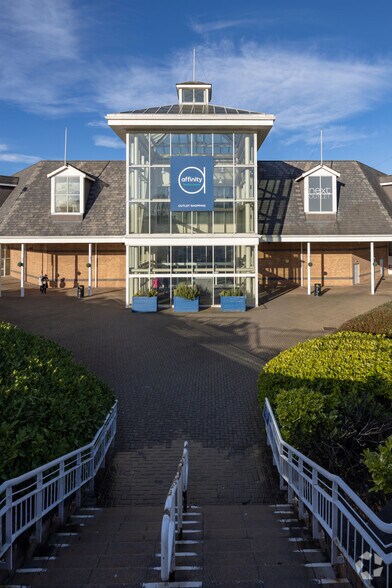 Pit Ln, Stoke On Trent, ST7 1XD - Affinity Outlet, Talke | LoopNet UK