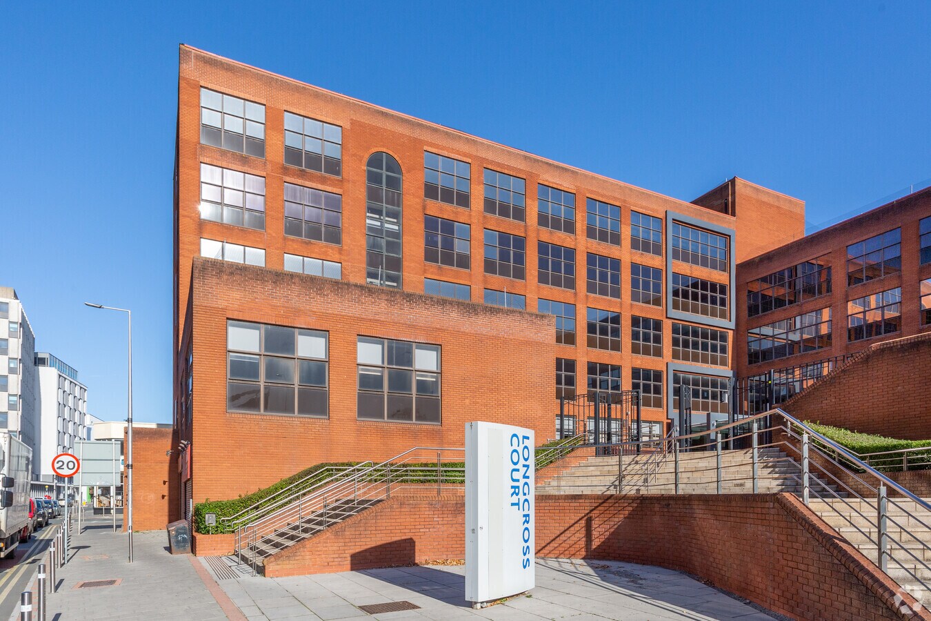 47 Newport Rd, Cardiff CF24 0AD - Longcross Court | LoopNet UK