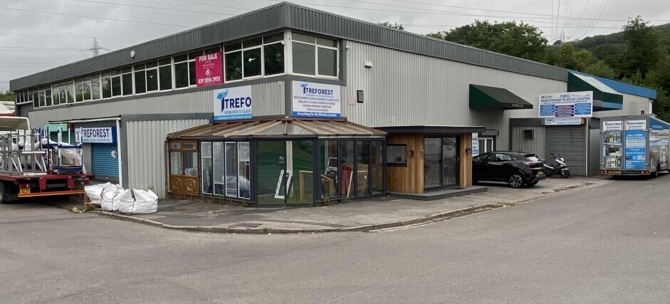 Cardiff Rd, Pontypridd CF37 5BP | LoopNet UK