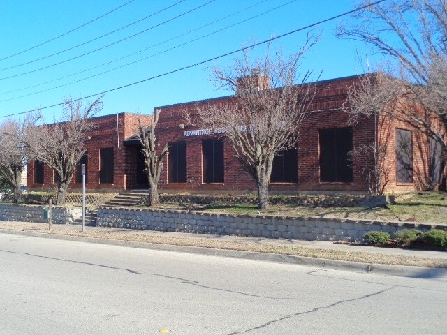 6833 Dan Danciger Rd, Fort Worth, TX 76133