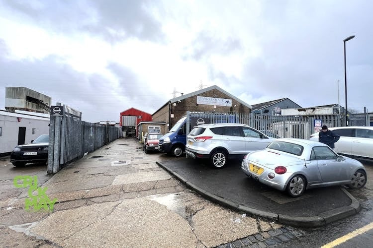 Industrial Space to Rent - Crawley Mechanical Handling Ltd, 26A ...