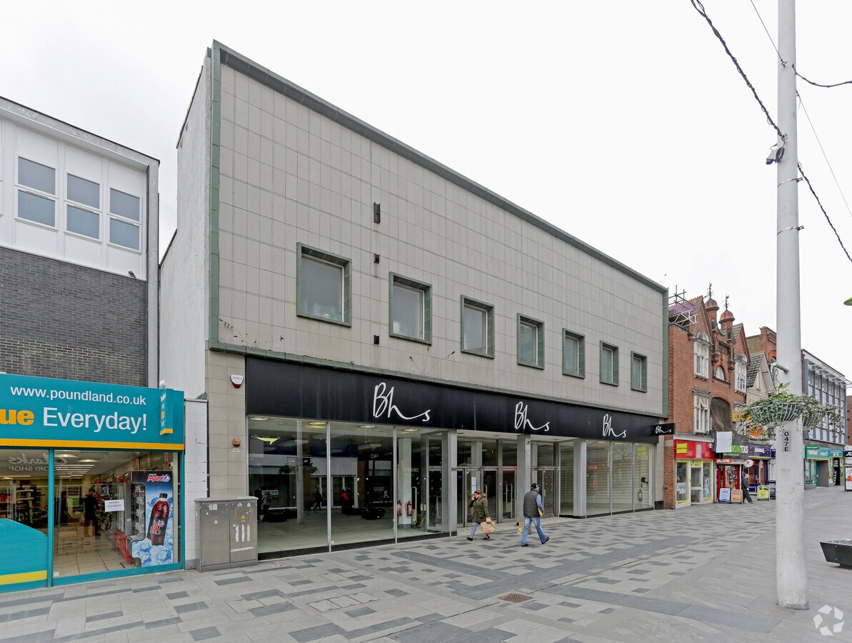 204-206 High St, Slough SL1 1JS - Retail for Rent | LoopNet UK