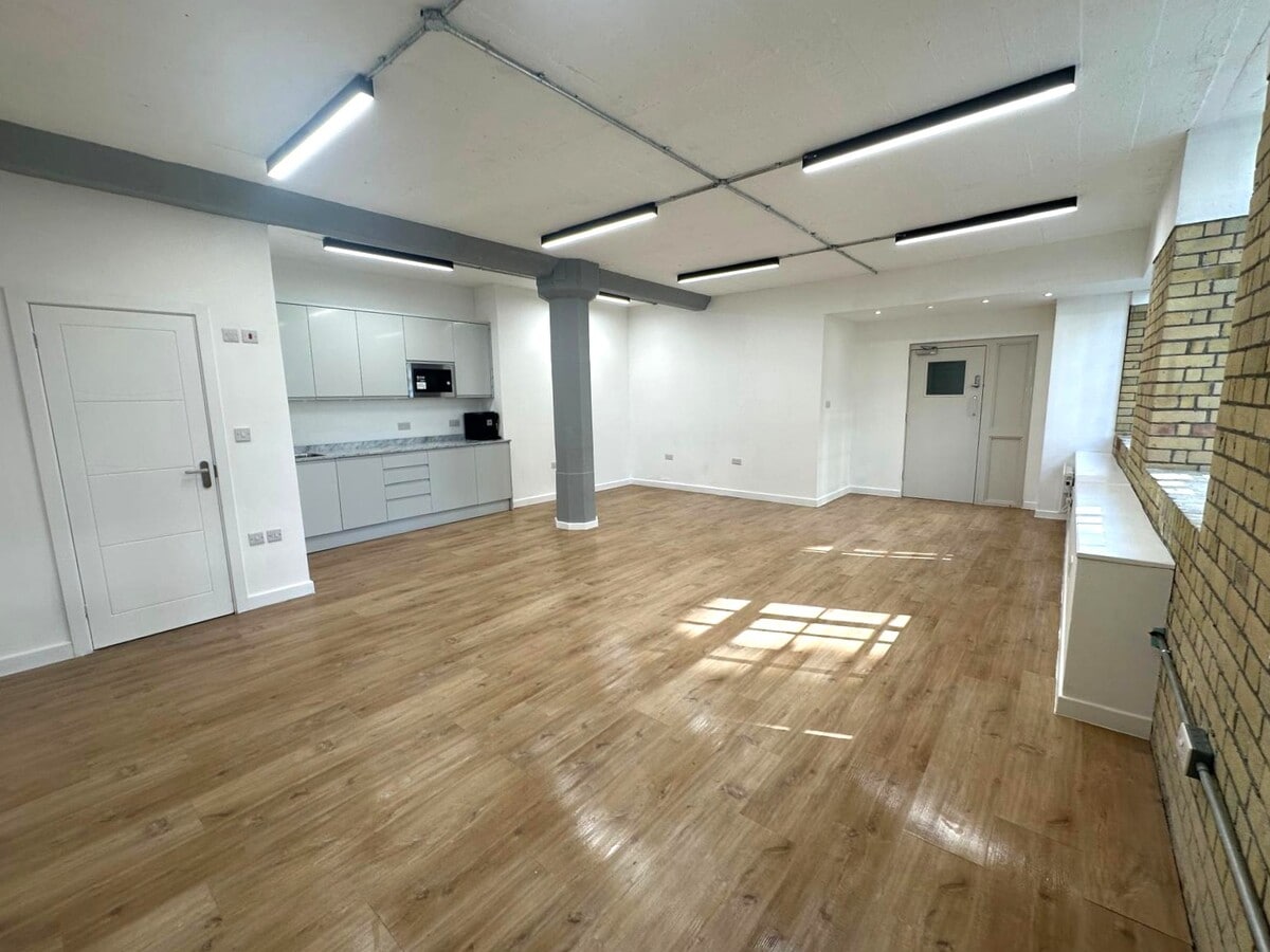 Wapping Wall, London, E1W 3SJ - Merchant Court - Office to Rent - 600 ...