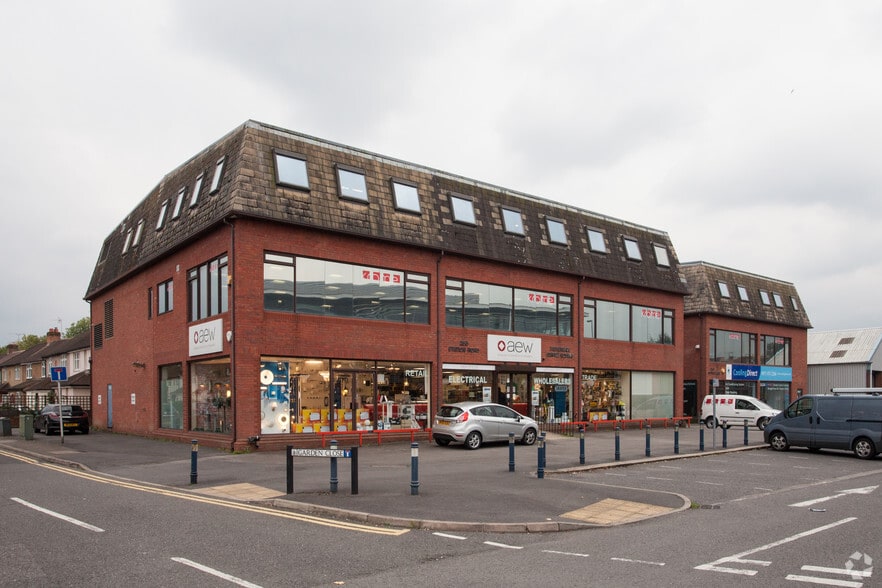 244-256 Station Rd, Addlestone, KT15 2PS - Retail / Storefront Retail ...