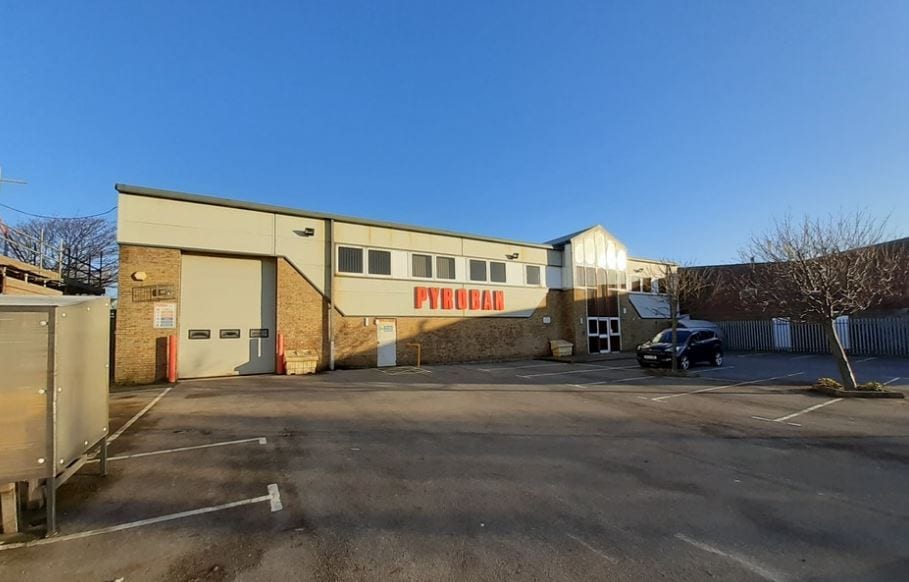 51-56 Dolphin Rd, Shoreham By Sea BN43 6PB | LoopNet UK