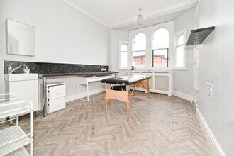 2 Swan Bank, Congleton, CW12 1AH - Swan House | LoopNet UK