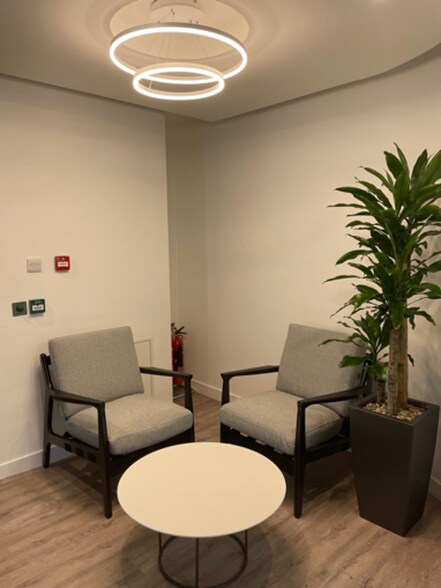 2-4 Eastcheap, London, EC3M 1AE - Office for Lease | LoopNet UK