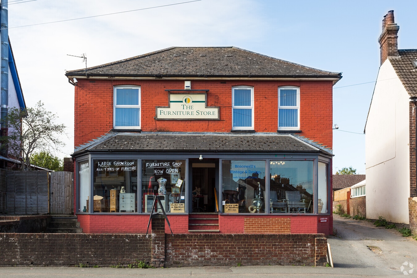 98-100 Hythe Rd, Ashford TN24 8PR | LoopNet UK