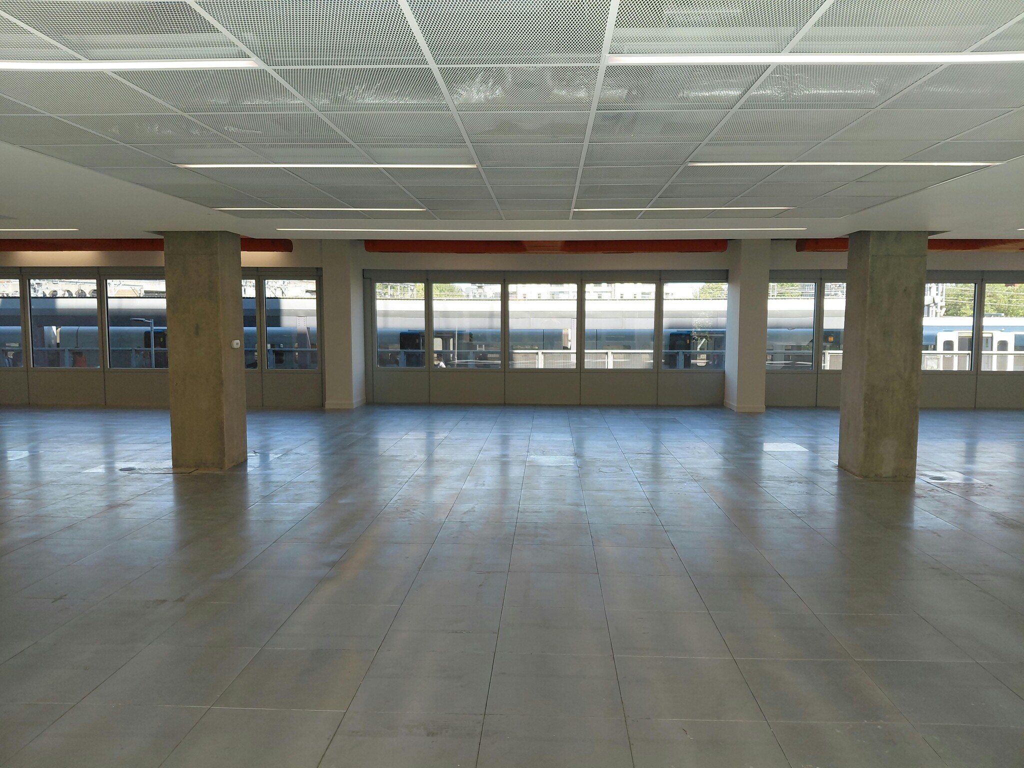 Apex, Forbury Rd, Reading, - Apex - Office to Rent - 30,974 sq ft - GBR