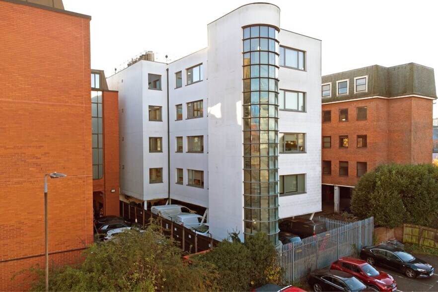 7 Eastern Rd, Romford, RM1 3NH - Office for Sale - 9,382 SF - GBR