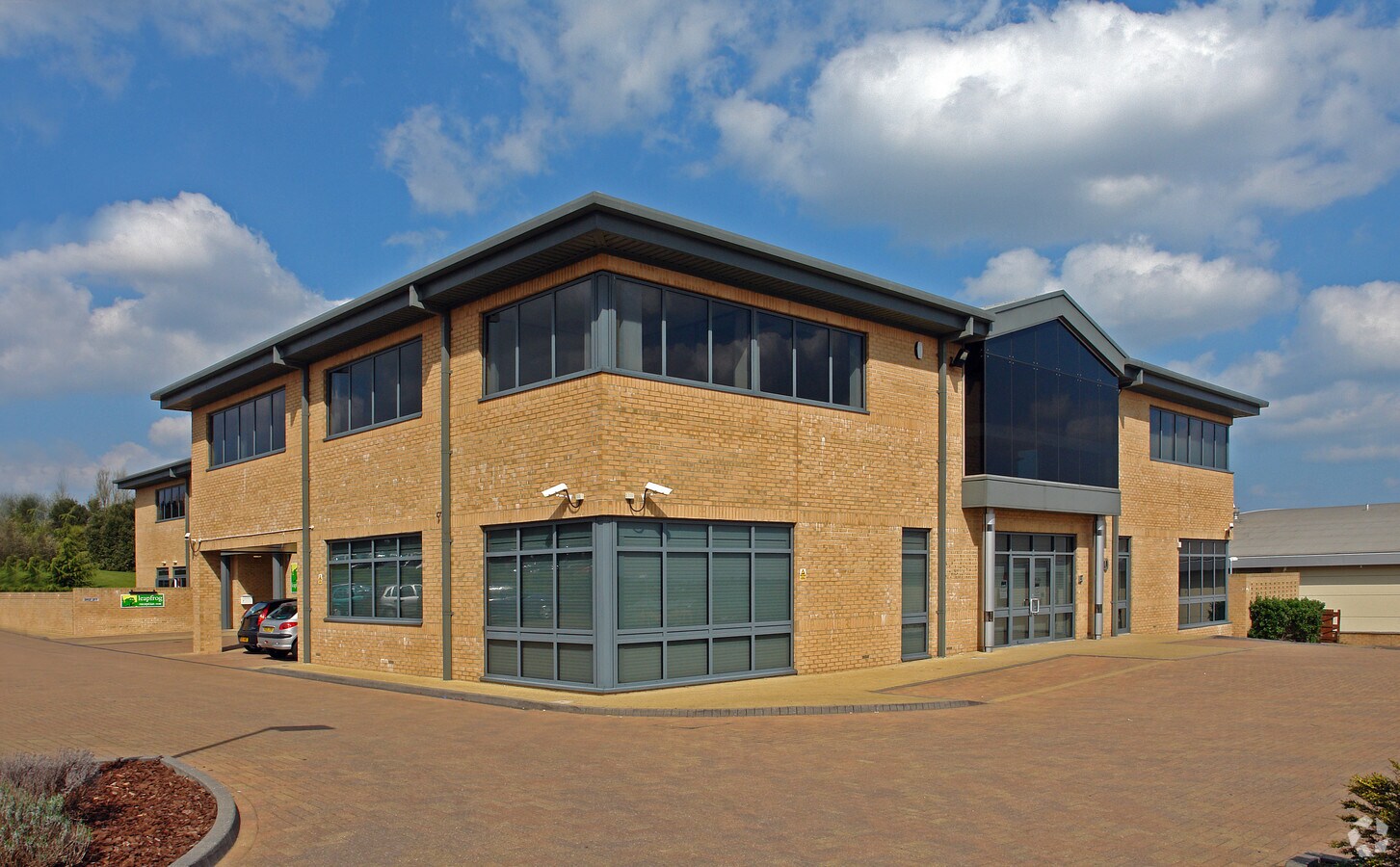 950 Capability Green, Luton LU1 3LU | LoopNet UK