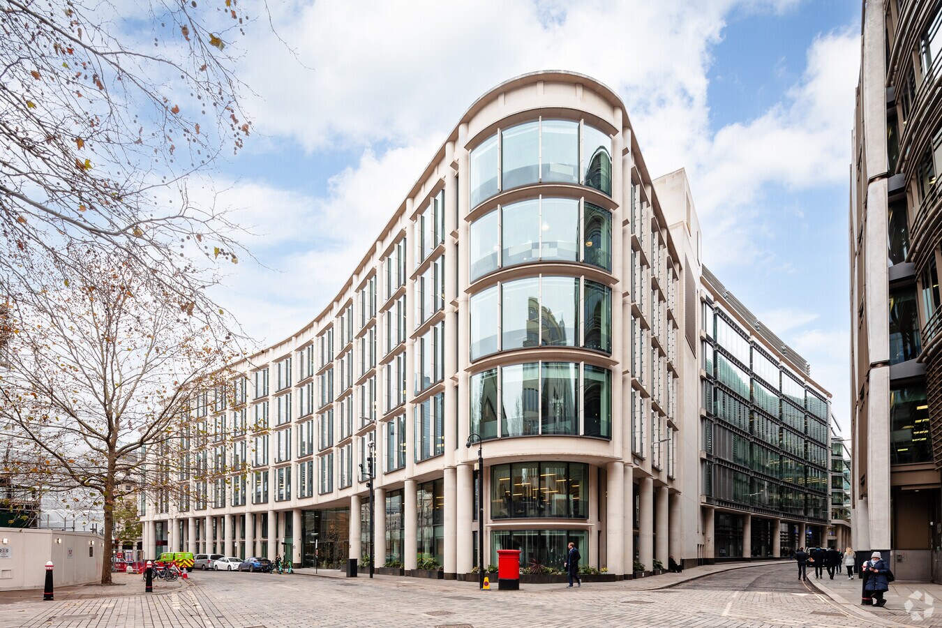 30 Gresham St, London, EC2V 7PG - GBR
