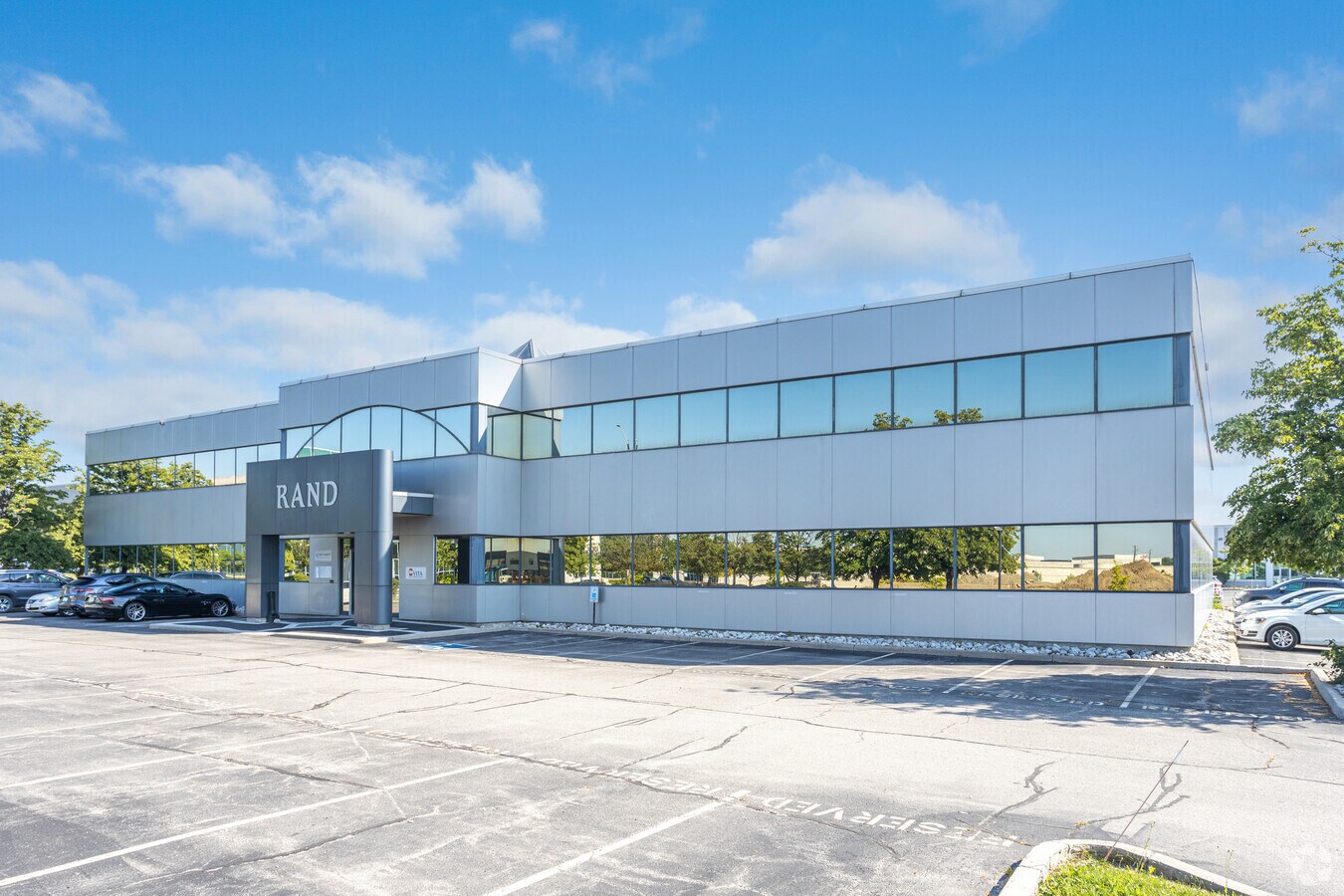 5285 Solar Dr, Mississauga L4W 5B8 - Office for Rent | LoopNet UK