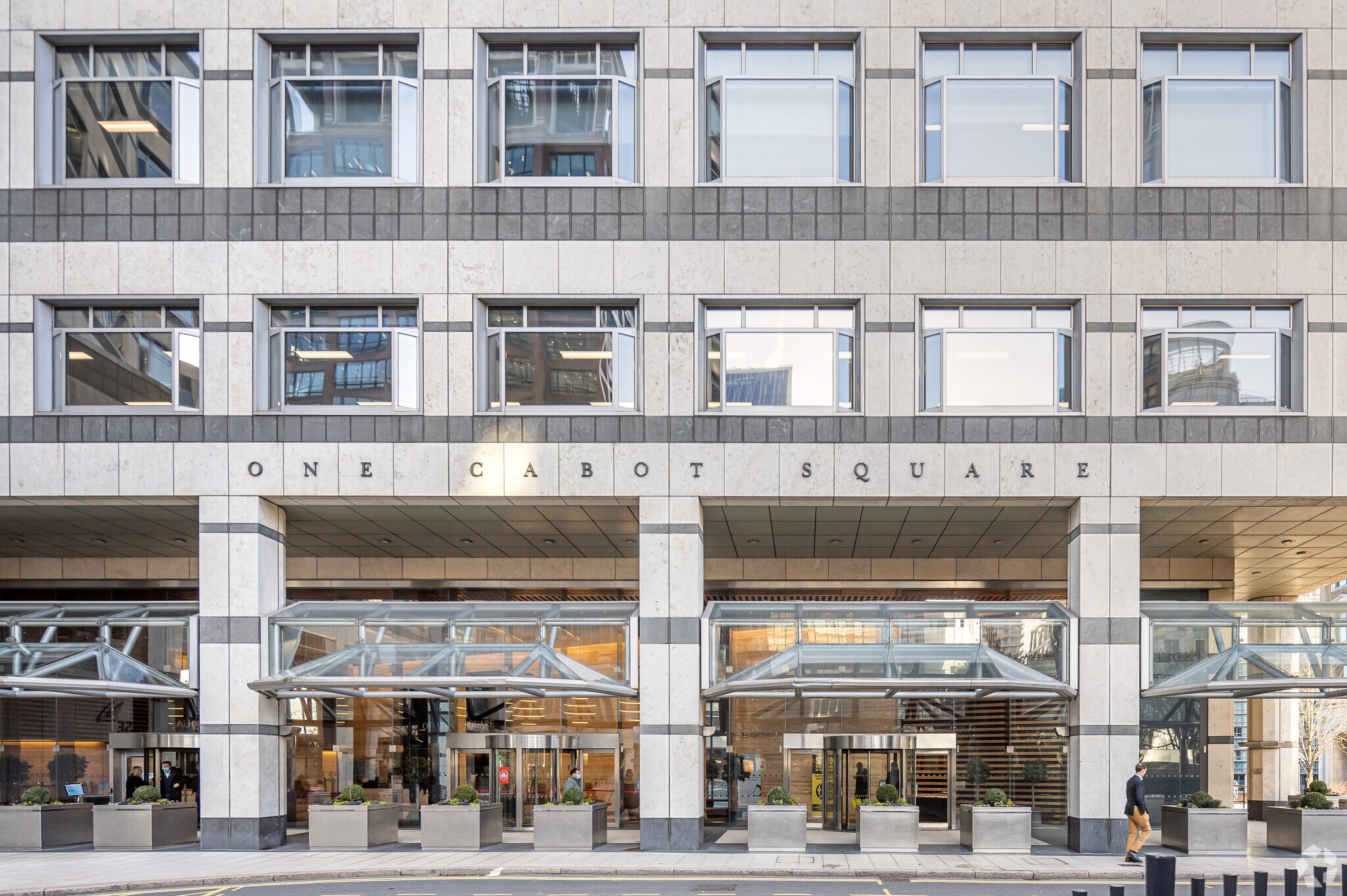 1 Cabot Sq, London, E14 4QJ - Office to Rent - 145,845 sq ft - GBR