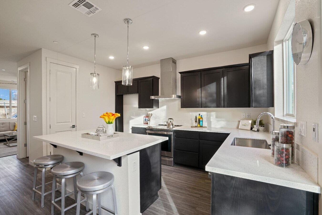 4932-4956 Esma Jane, Sacramento, CA 95822 | LoopNet UK