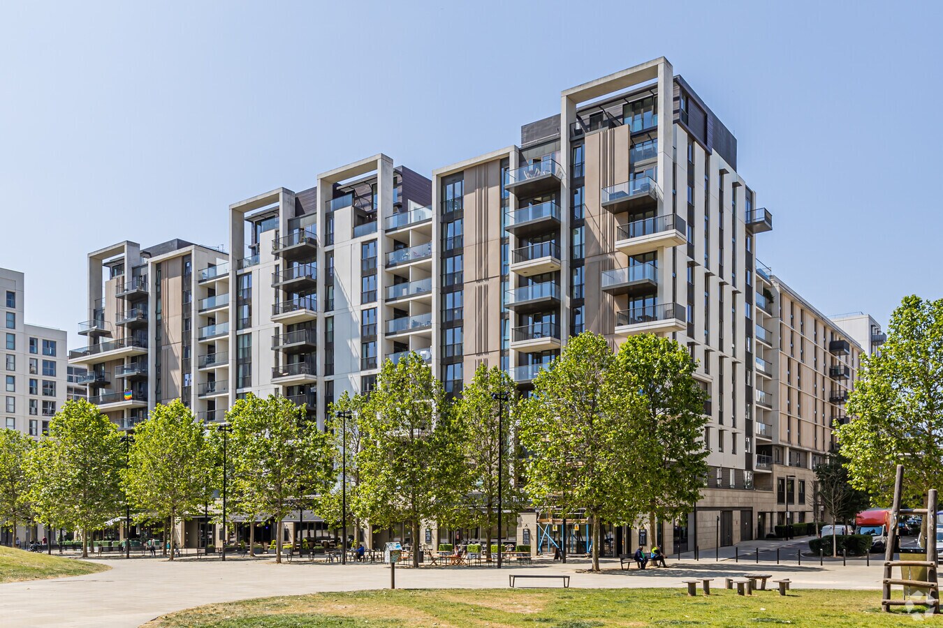 3 Glade Walk, London E20 1DN - Portland Place | LoopNet UK