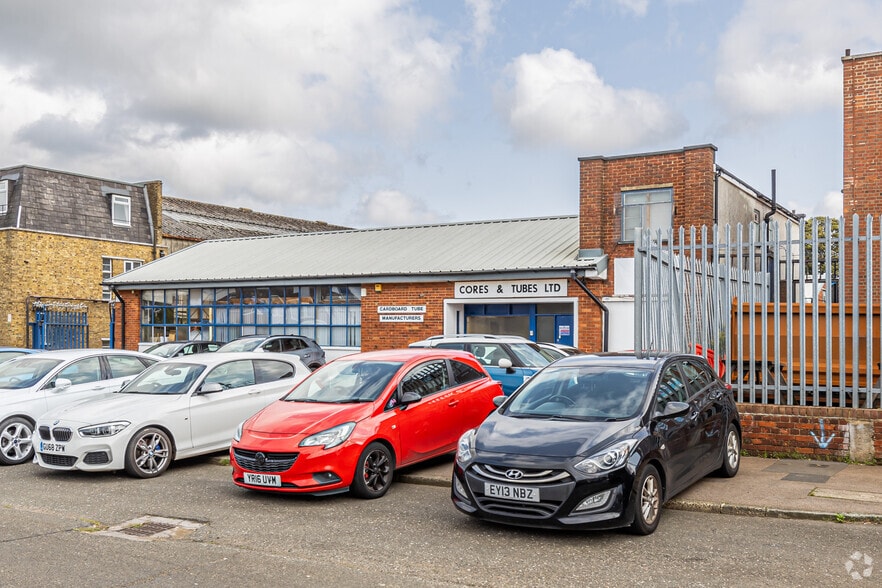 42B Vulcan Way, Croydon, CR0 9UG